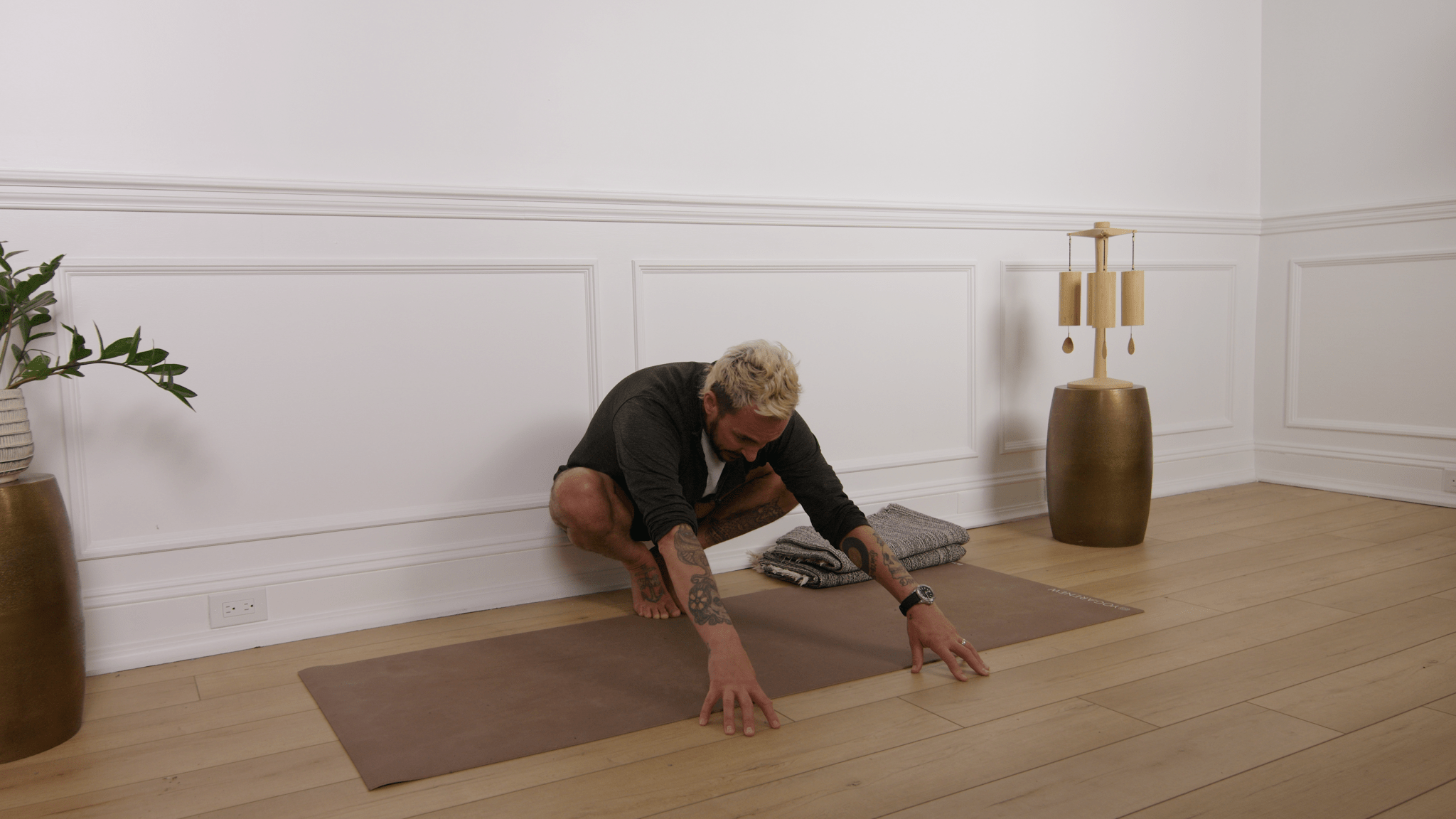 Malasana (Garland Pose) How To - YogaRenew